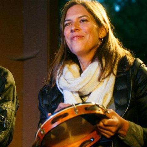 Ami Molinelli Codirige el conjunto brasileño y de jazz